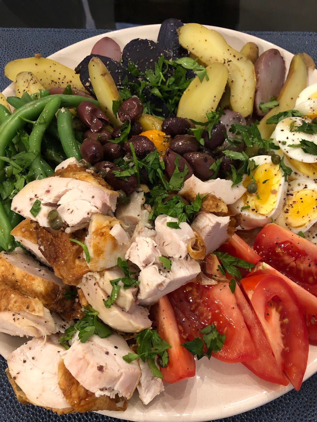Chicken Niçoise Salad - Darcy Dishes
